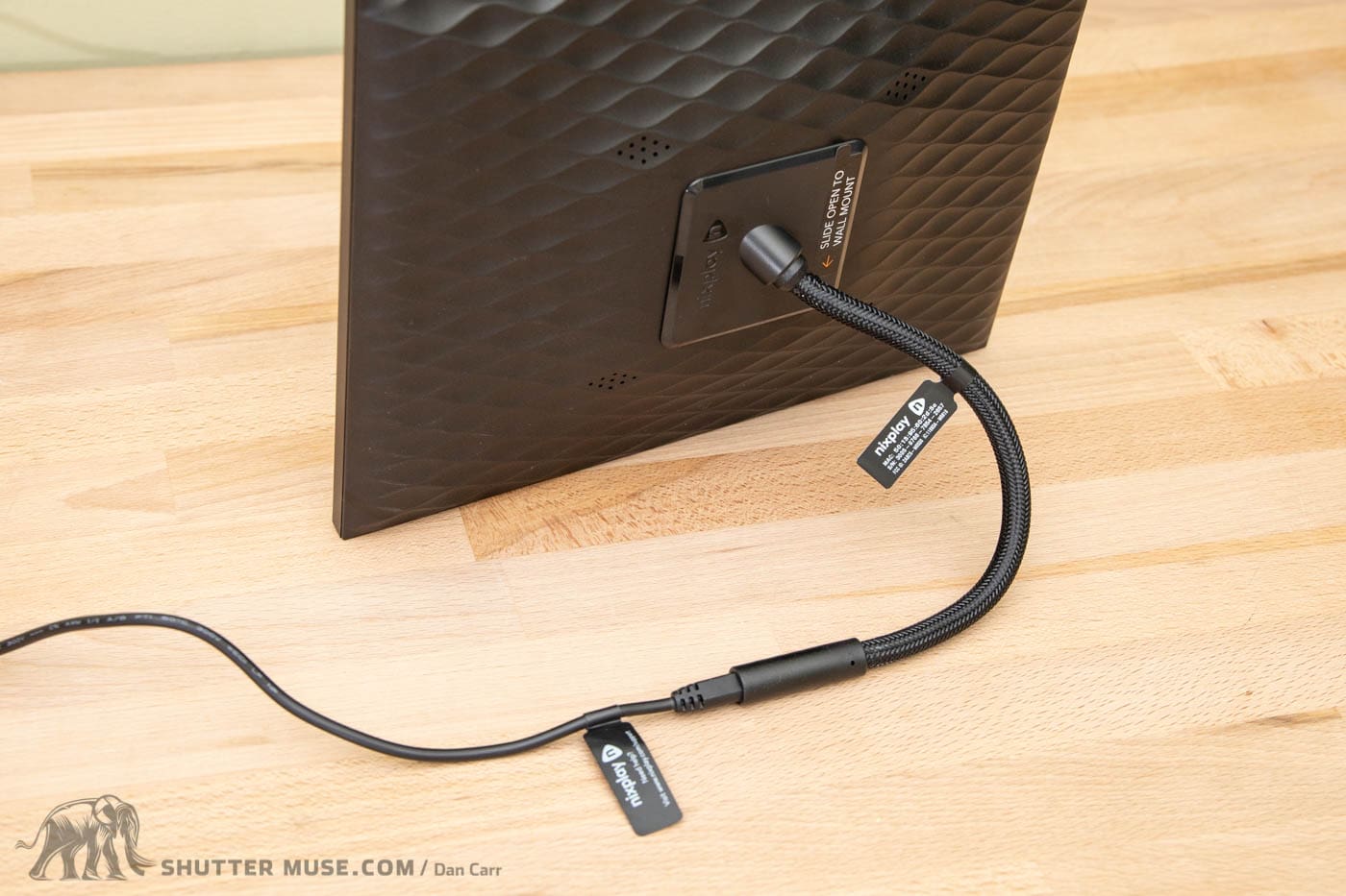 Nixplay Smart Photo Frame Review - Updated and Improved