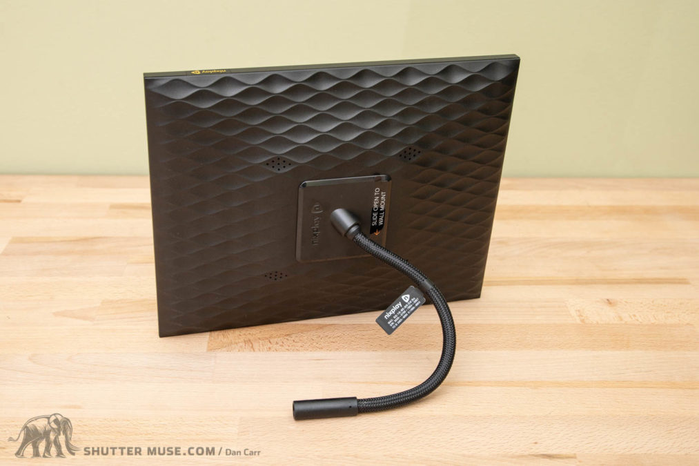 Nixplay Smart Photo Frame Review - Updated and Improved