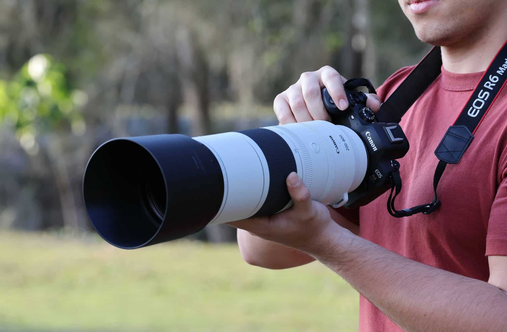 Canon Announces $1900 RF 200-800mm F6.3-9 Super-Telephoto Lens